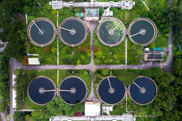Clustered Into Control: Causal Impacts of Water Infrastructure Failure